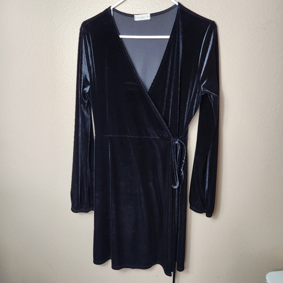 Ginger G | Dresses | Ginger G Womens M Black Velvet Kneelength Long ...